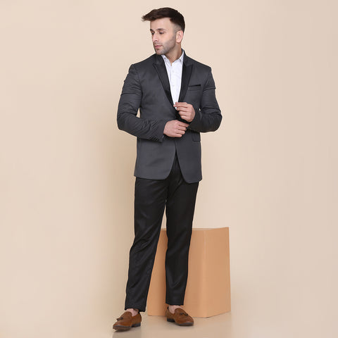 SUITS – Tahvo